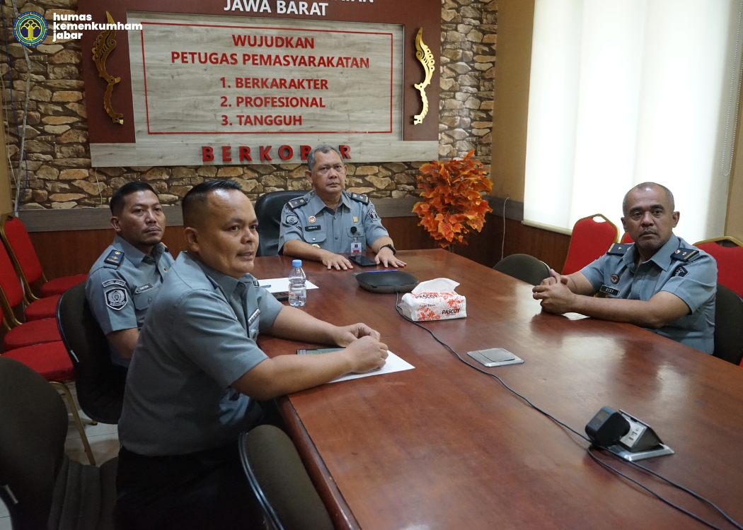 Kadiv Pas Kemenkumham Jabar Instruksikan Pemutakhiran Data Pemilih DPtb Dan DPK Lapas dan Rutan ...